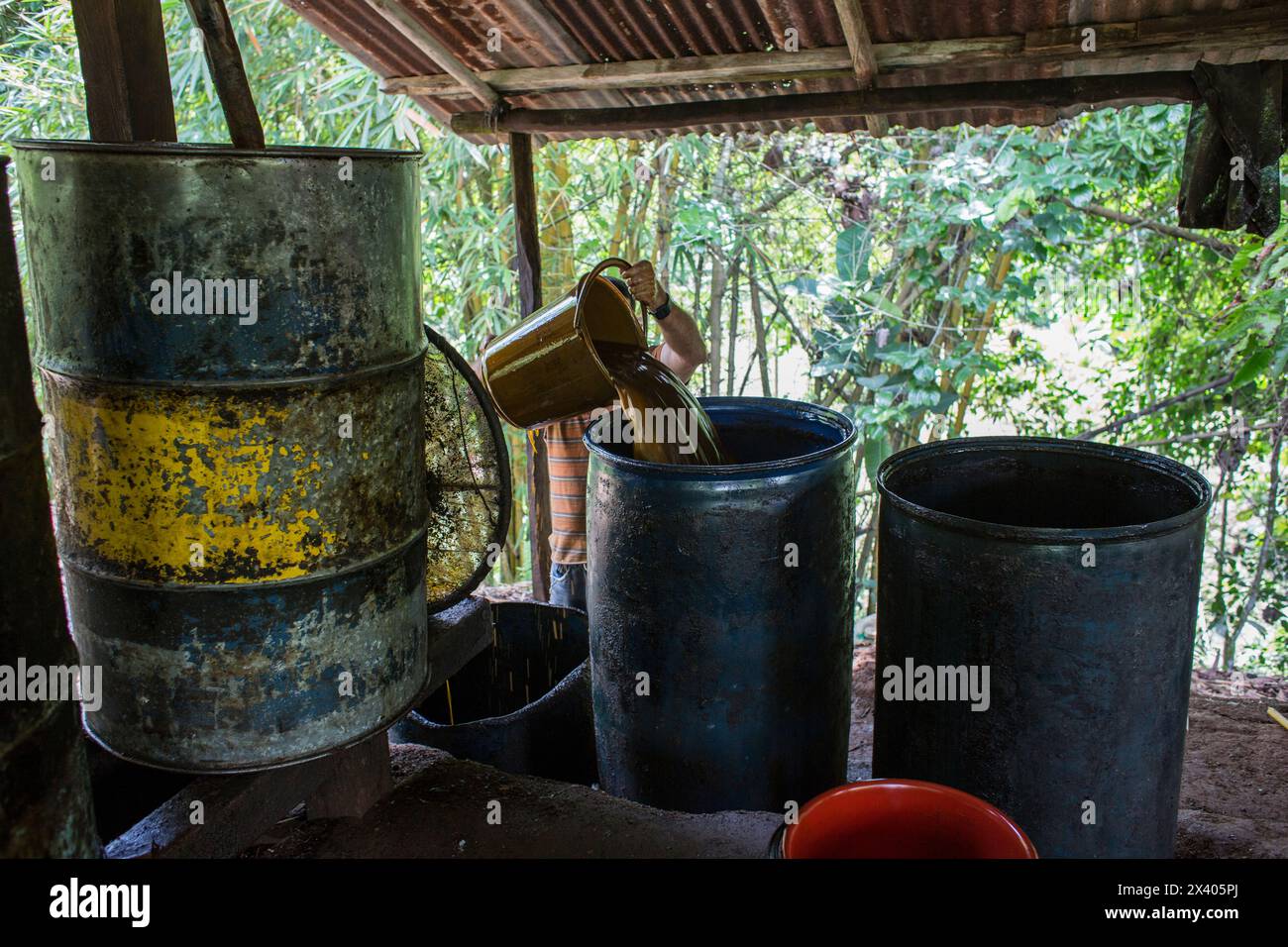 Colombia plantation factory hi-res stock photography and images - Alamy