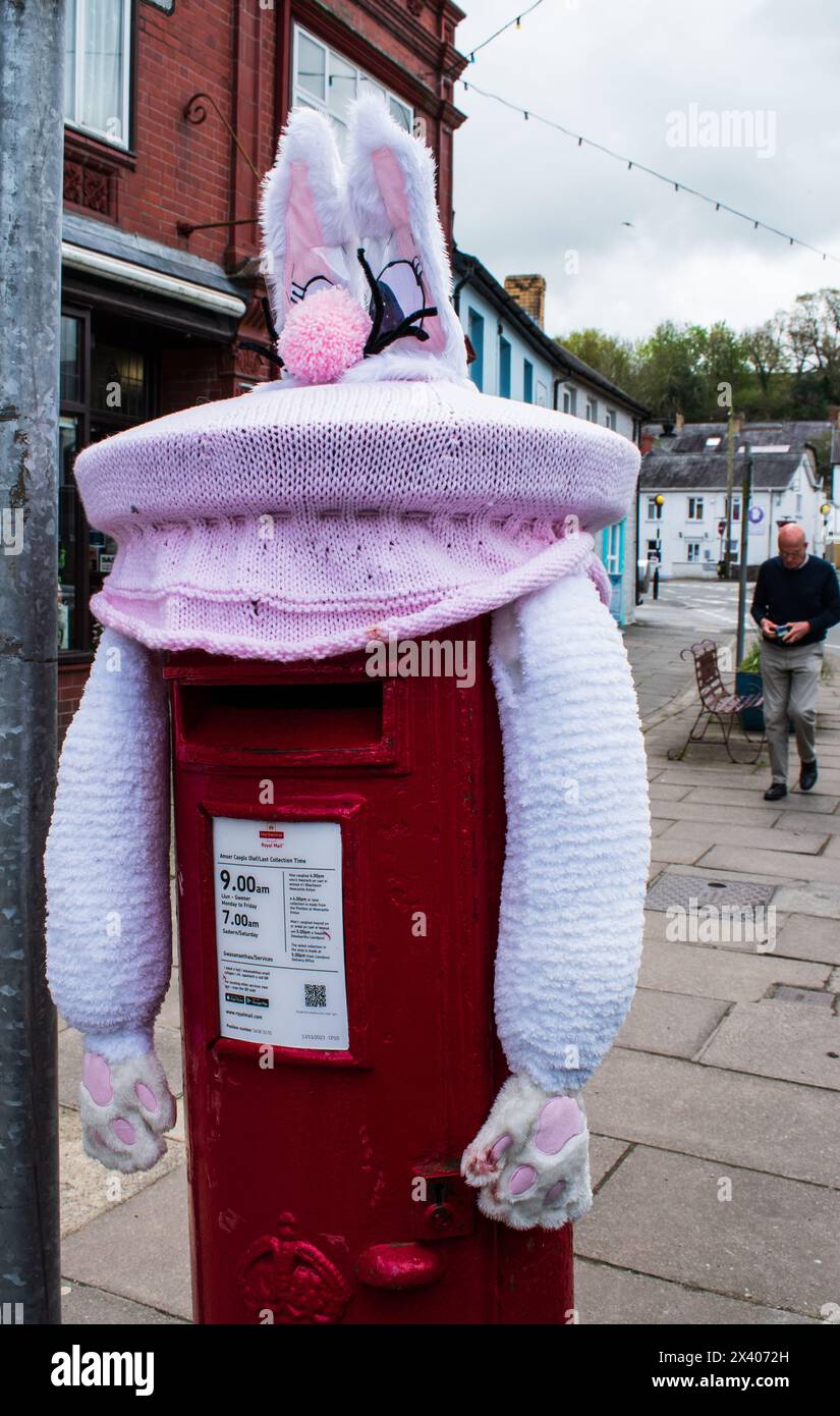 Postbox toppers hi-res stock photography and images - Alamy