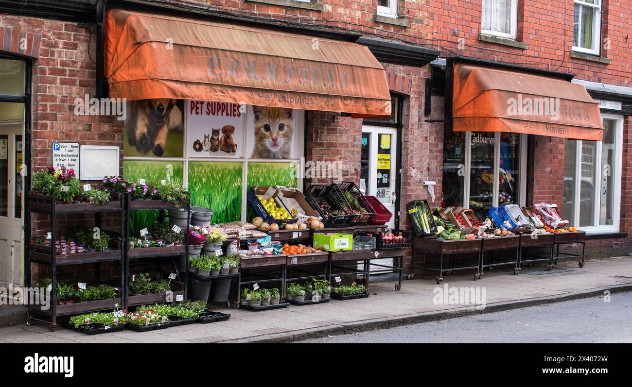 A traditional 'old fashioned' Greengrocers Stock Photo - Alamy