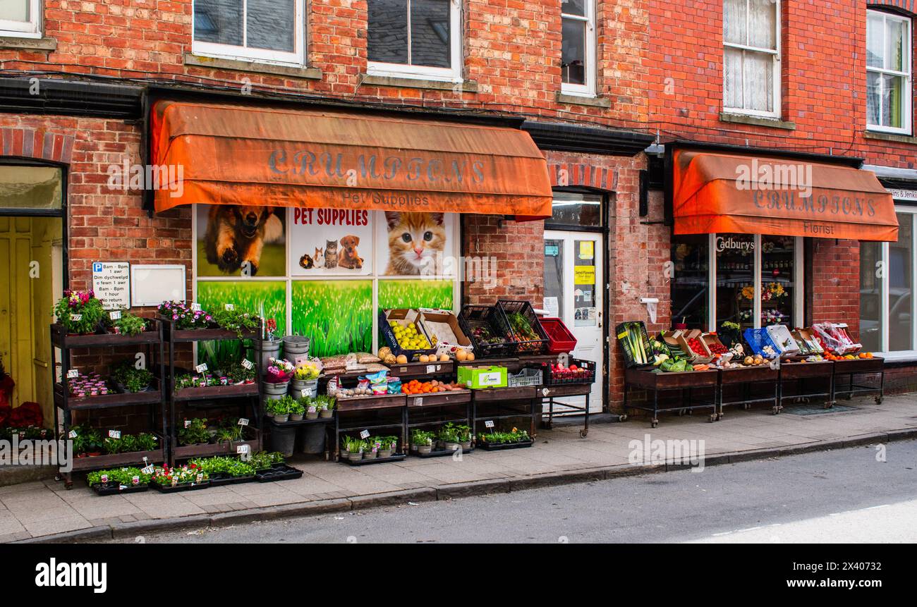 A traditional 'old fashioned' Greengrocers Stock Photo - Alamy