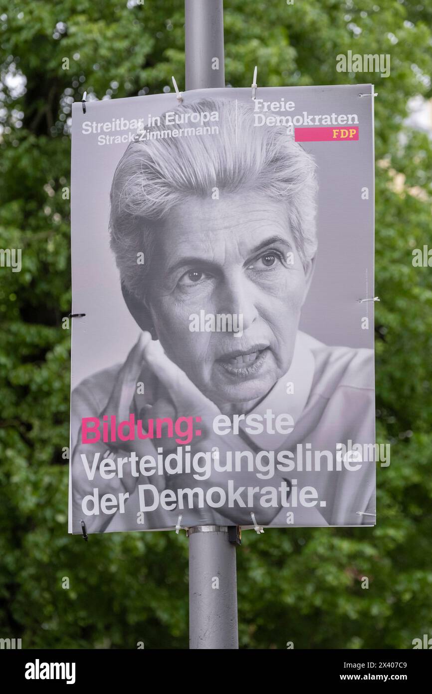 Wahlplakate von FDP zur Europawahl am 9. Juni 2024 im Kölner Stadtteil ...