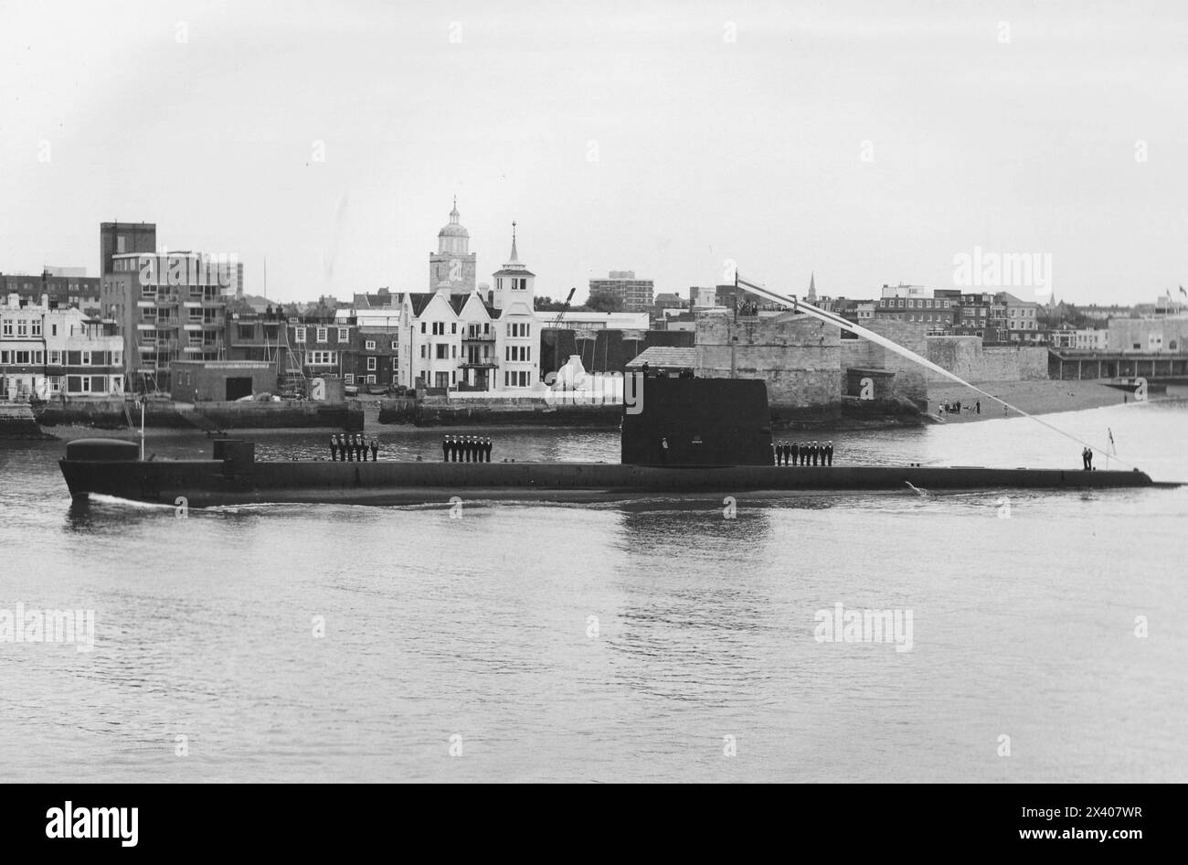 THE SUBMARINE HMS ORPHEUS ARRIVES AT HER BASE, HMS DOLPHIN, GOSPORT ...