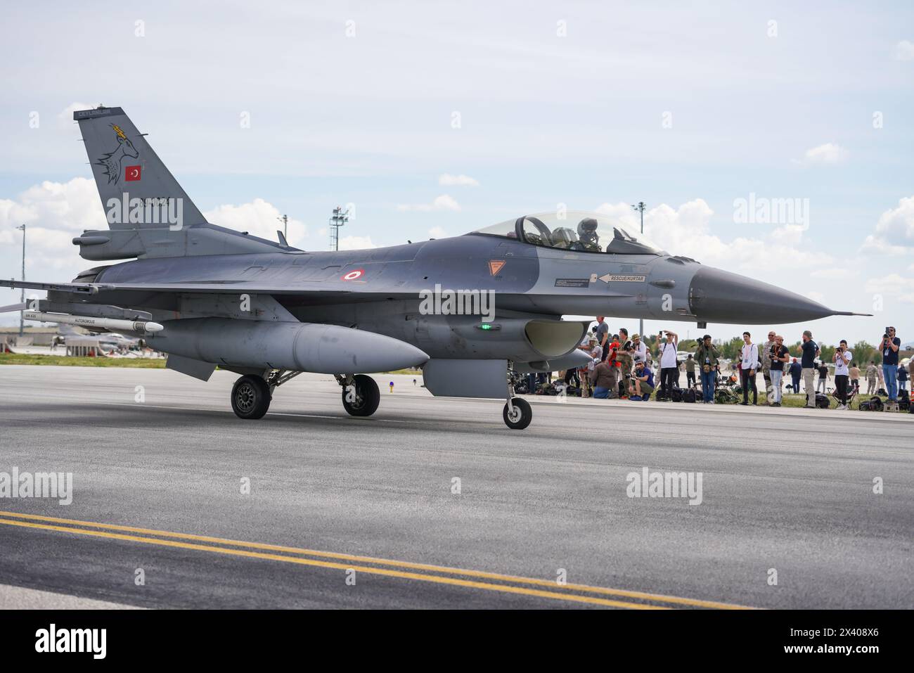 KONYA, TURKIYE - MAY 09, 2023: Turkish Air Force General Dynamics F-16C Fighting Falcon (4R-42 ...
