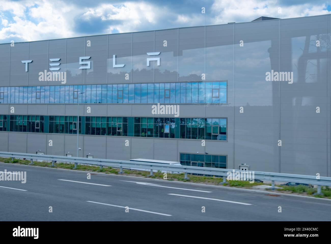 Gigafactory Berlin-Brandenburg Tesla, Automotive industry manufacturing ...
