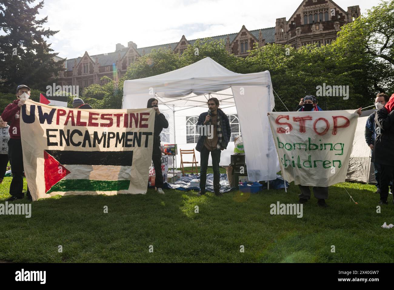 Seattle, USA. 29th Apr 2024. Pro Palestine Protestors begin arriving in ...