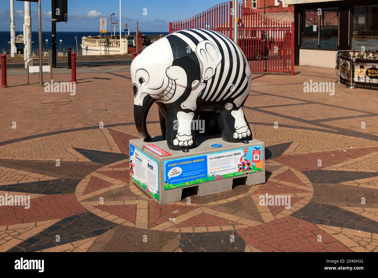 Elmer the elephant hi-res stock photography and images - Alamy