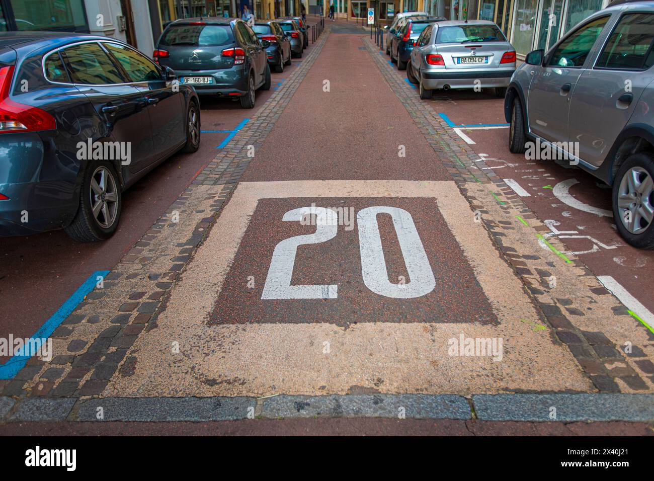 20 km car hi-res stock photography and images - Alamy