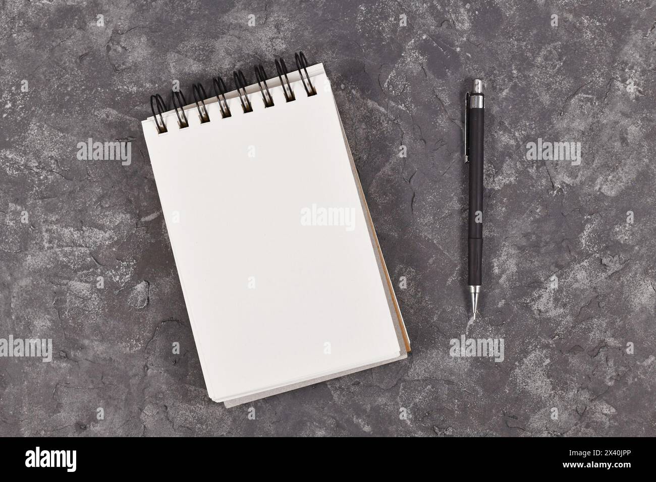 View empty notebook page hi-res stock photography and images - Alamy