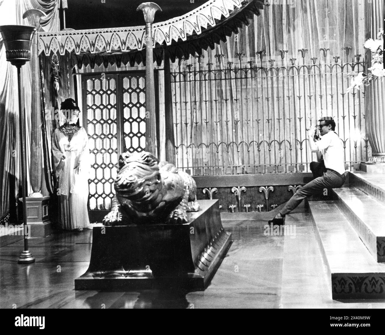 Cleopatra 1963 hi-res stock photography and images - Alamy