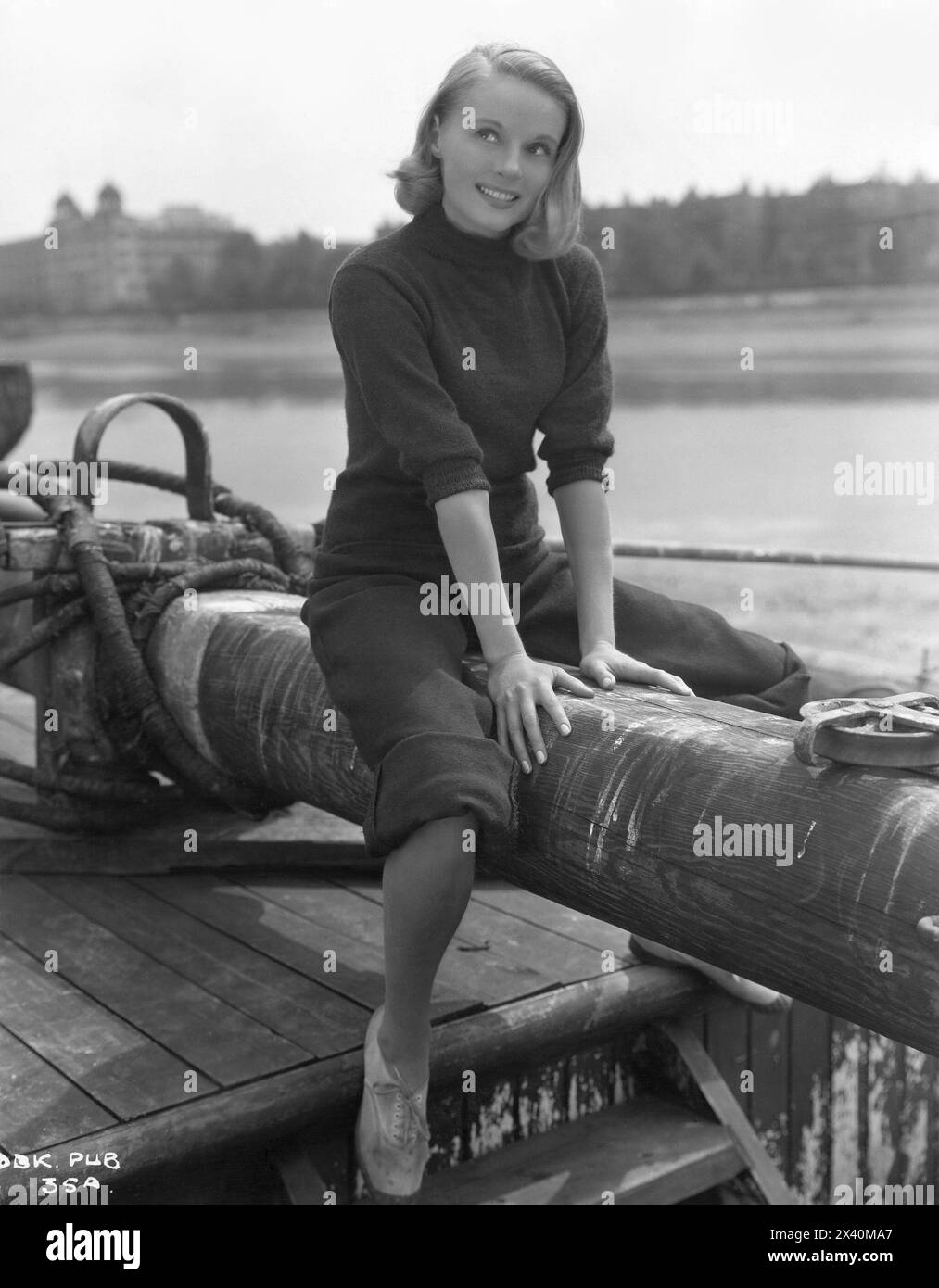 Daybreak 1948 hi-res stock photography and images - Alamy