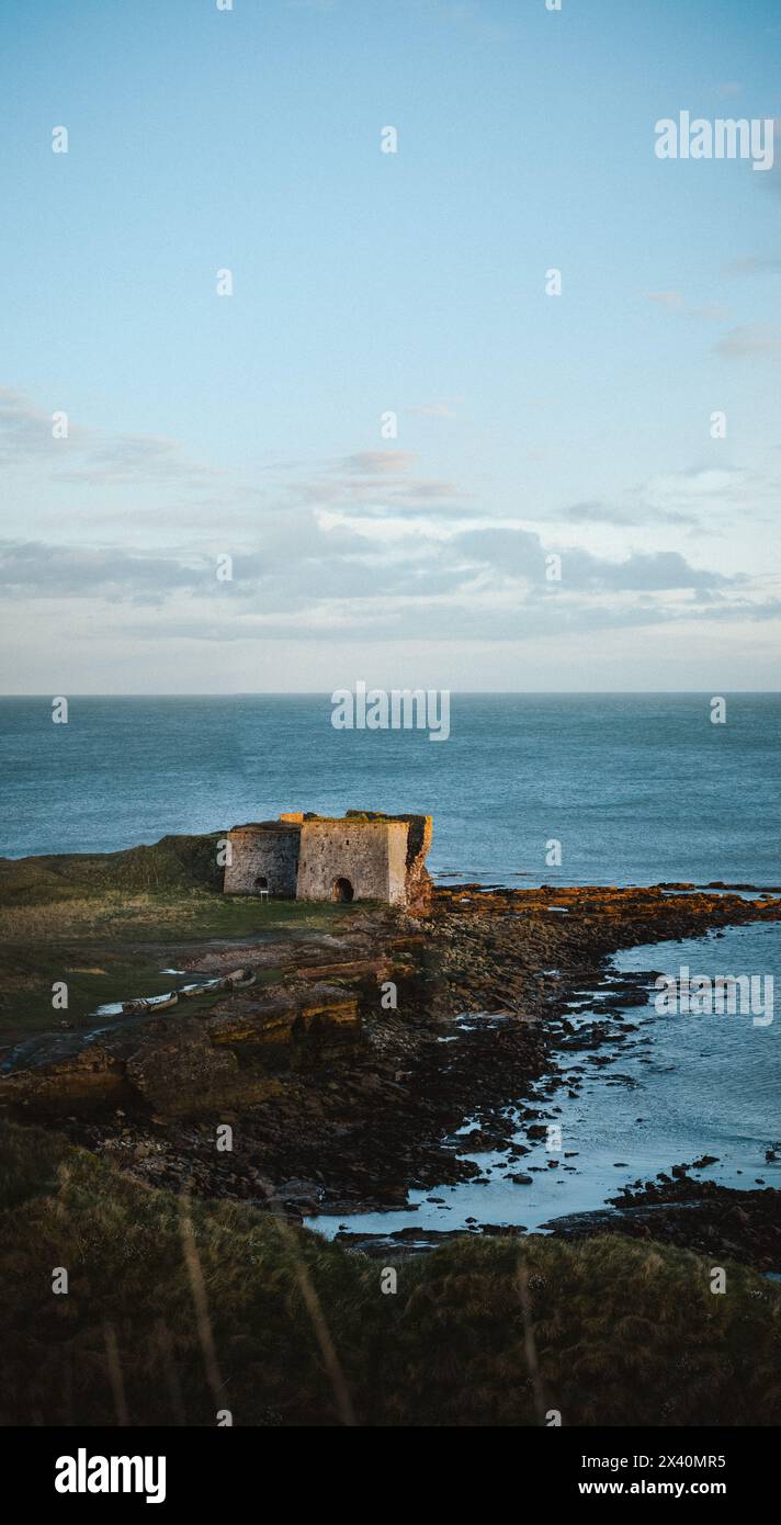 Boddin point lime kilns, Montrose, Lunan bay, Scotland Stock Photo - Alamy
