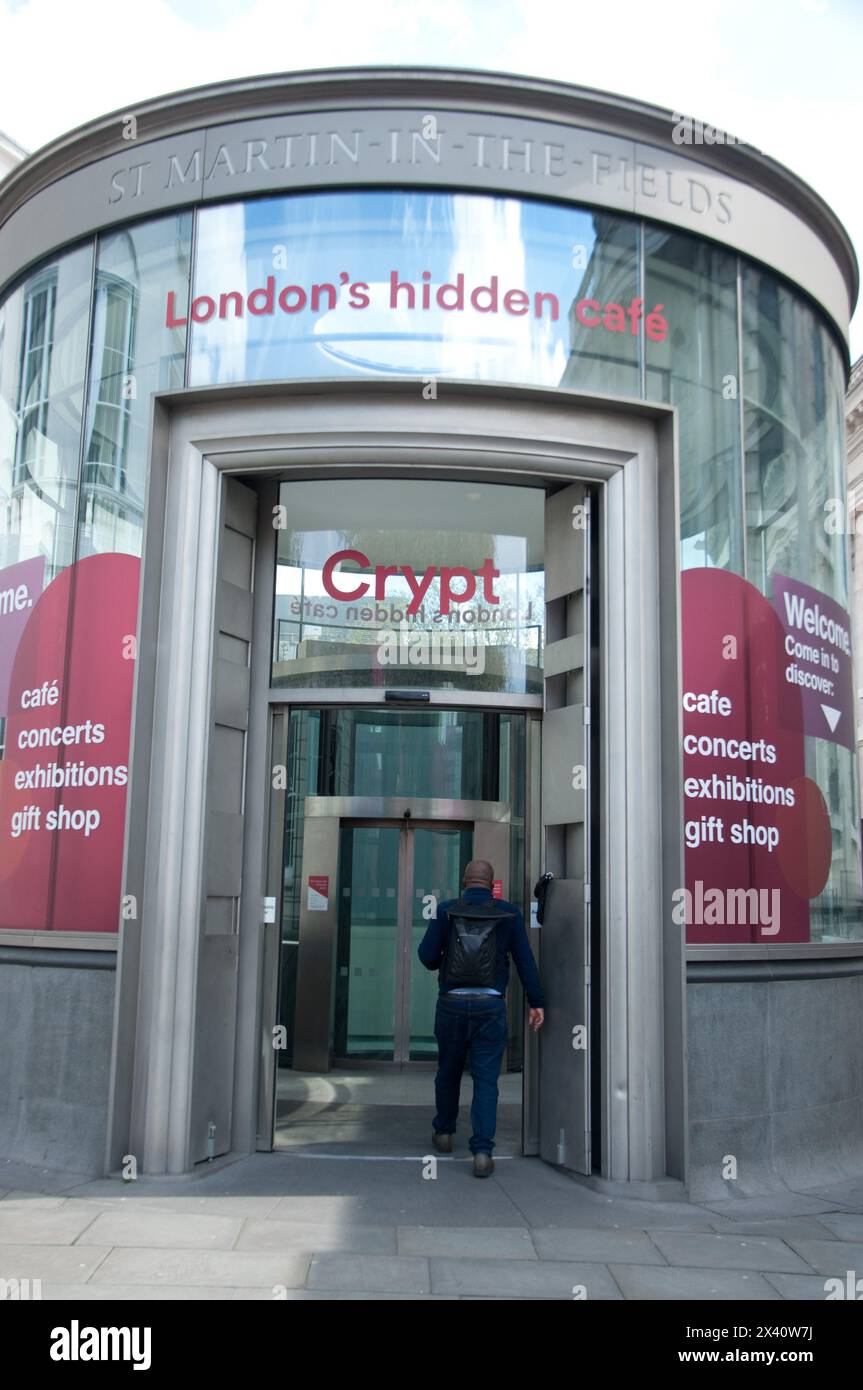 Crypt england uk hi-res stock photography and images - Alamy