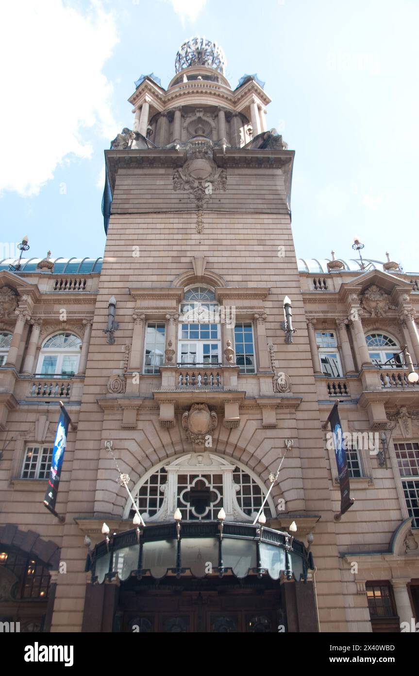 Main Entrance, The London Coliseum, National Opera House, St Martin's ...