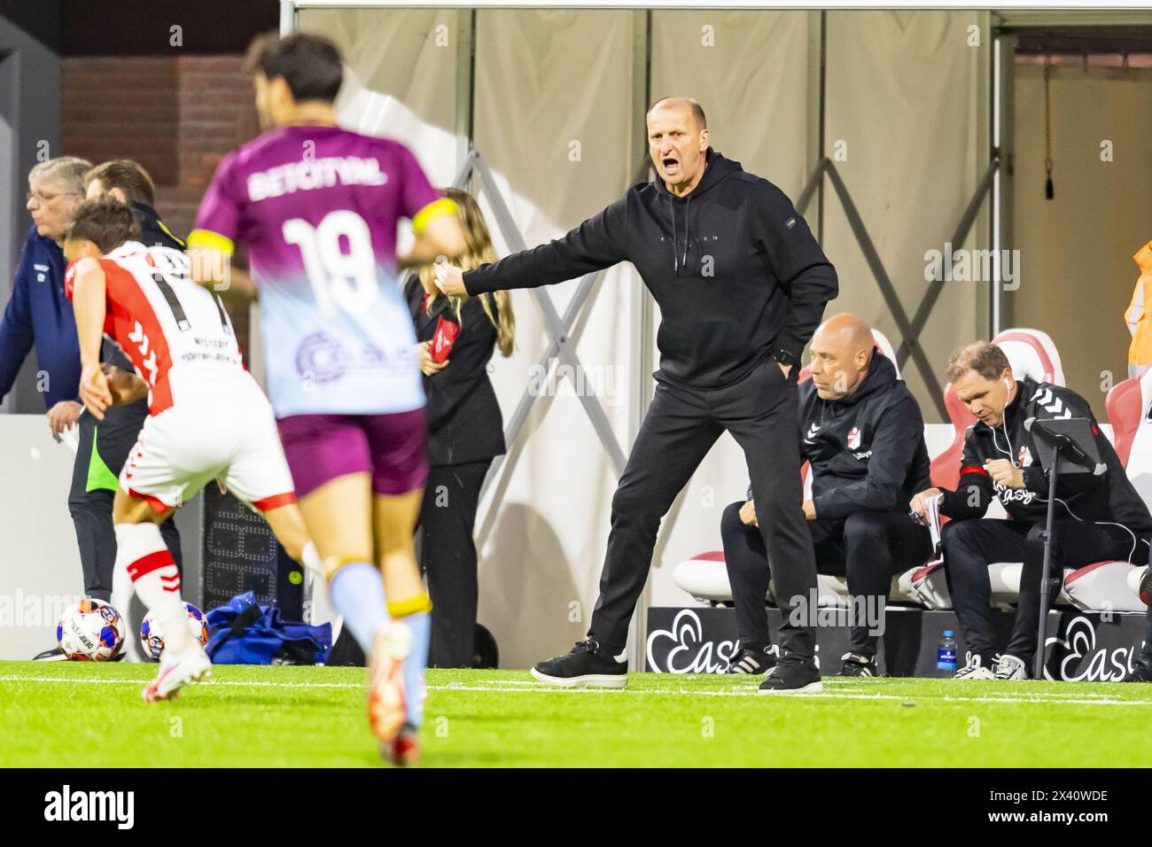 Emmen, Netherlands. 29th Apr, 2024. EMMEN, Stadium Oude Meerdijk, 29-04-2024, season 2023/2024 ...