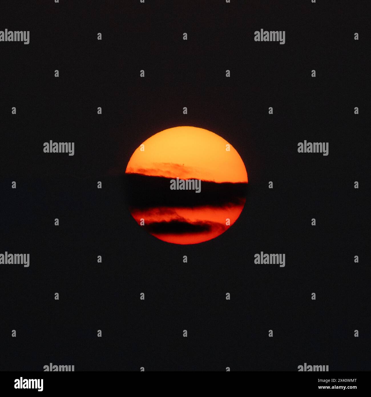 Red color sun setting in hi-res stock photography and images - Alamy