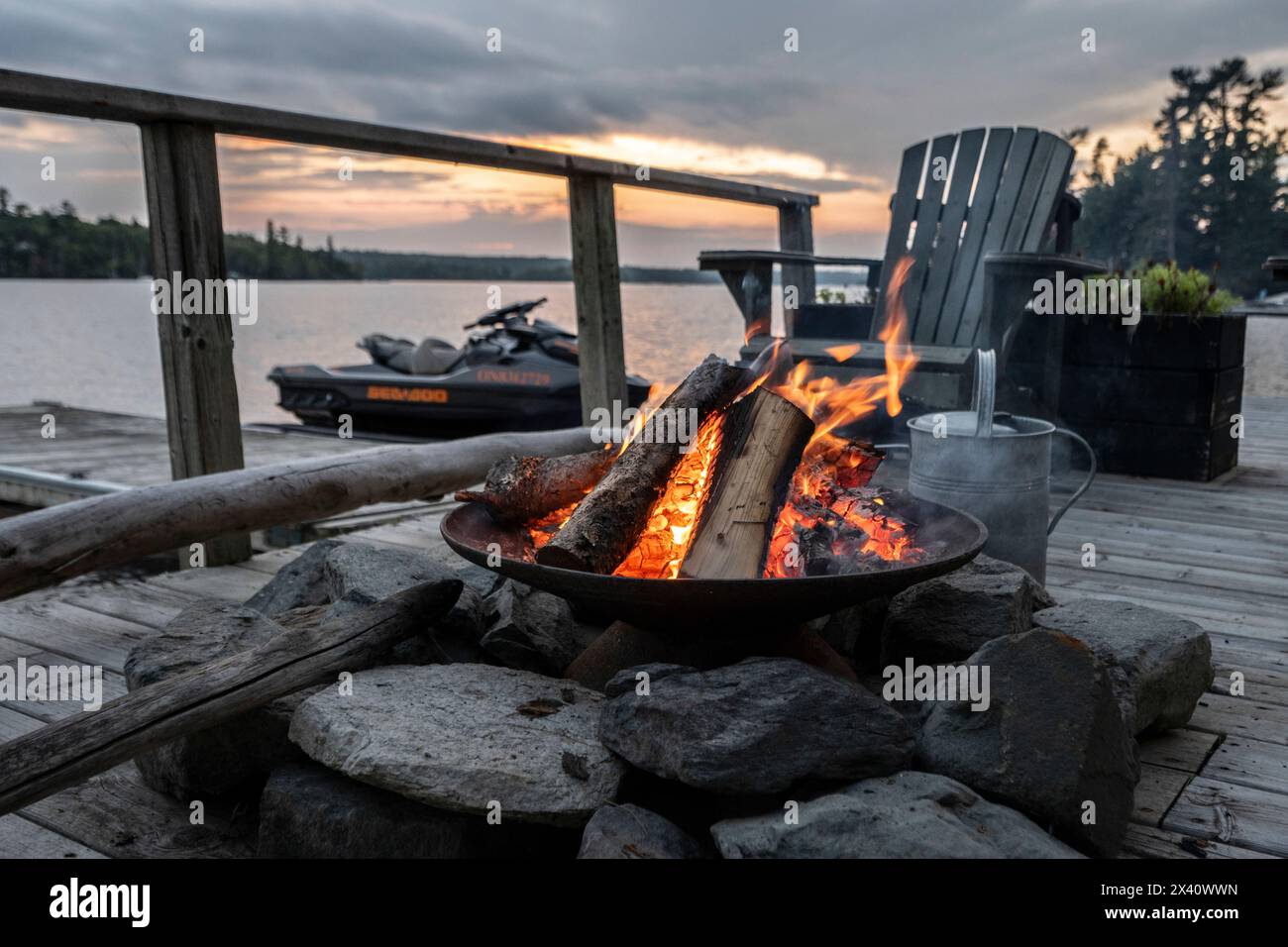 Fire woods burning hi-res stock photography and images - Alamy