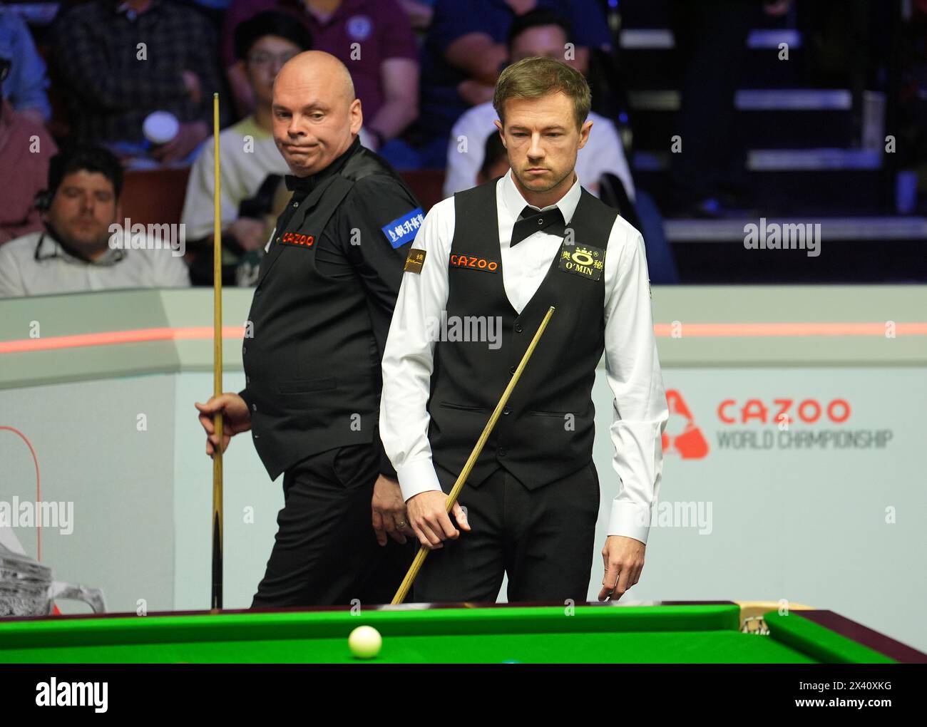 Stuart Bingham and Jack Lisowski during their match on day ten of the ...