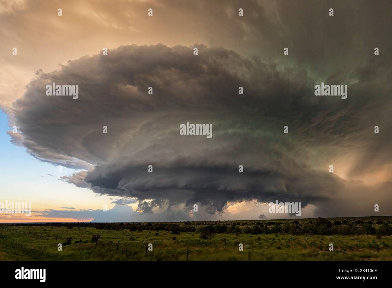 Supercell structure hi-res stock photography and images - Alamy