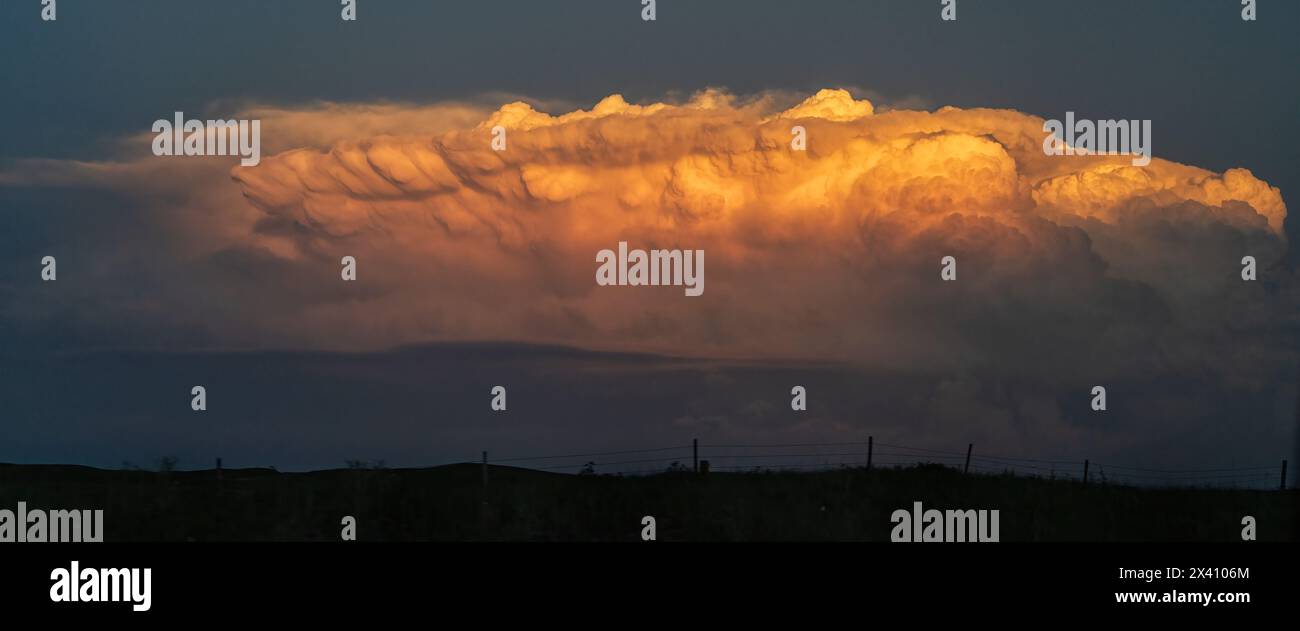 Supercell weather system hi-res stock photography and images - Alamy