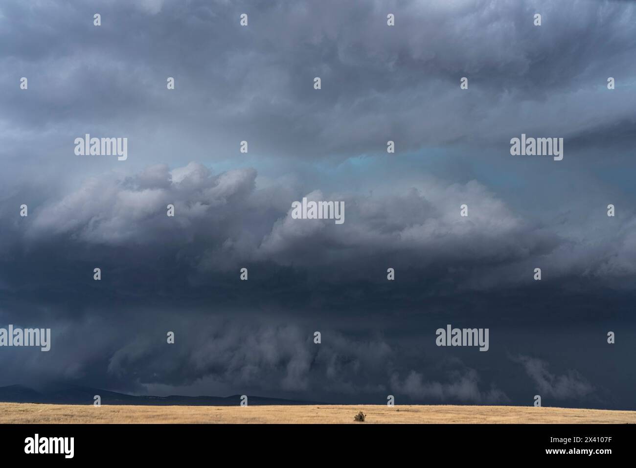 Dramatic clouds associated with a very strong supercell thunderstorm in ...