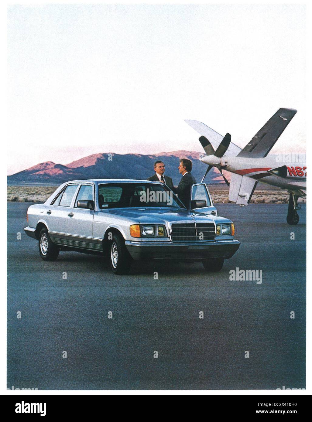 Vintage mercedes benz advert hi-res stock photography and images - Alamy