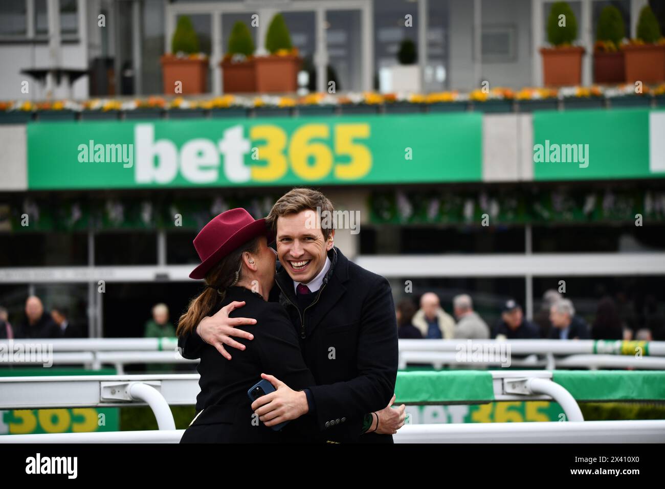 tv presenter OLI BELL and ALICE PLUNKETT Stock Photo - Alamy