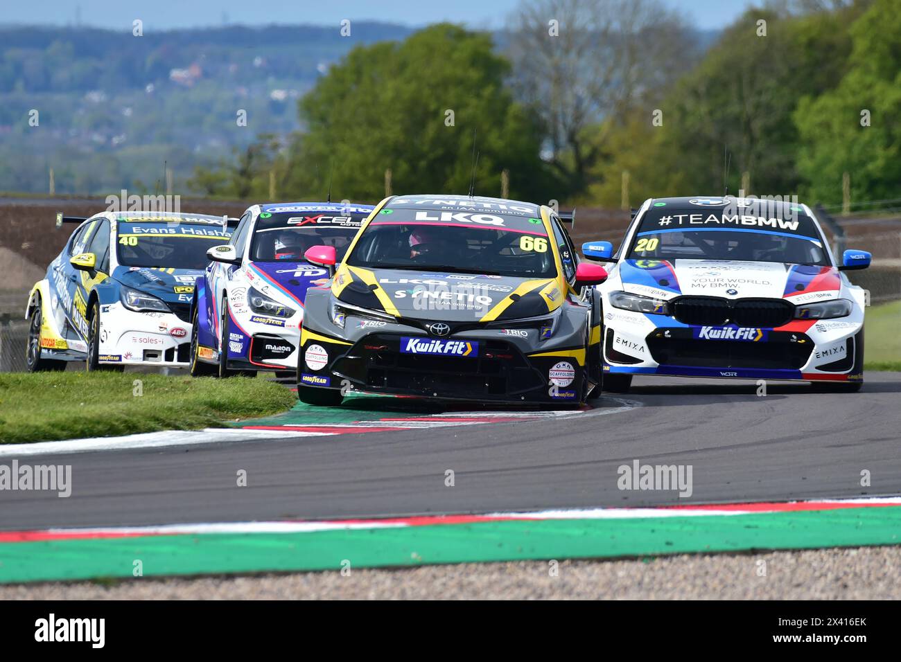 Close racing into Coppice, Josh Cook, Toyota Corolla GR Sport, LKQ Euro Car Parts with SYNETIQ ...