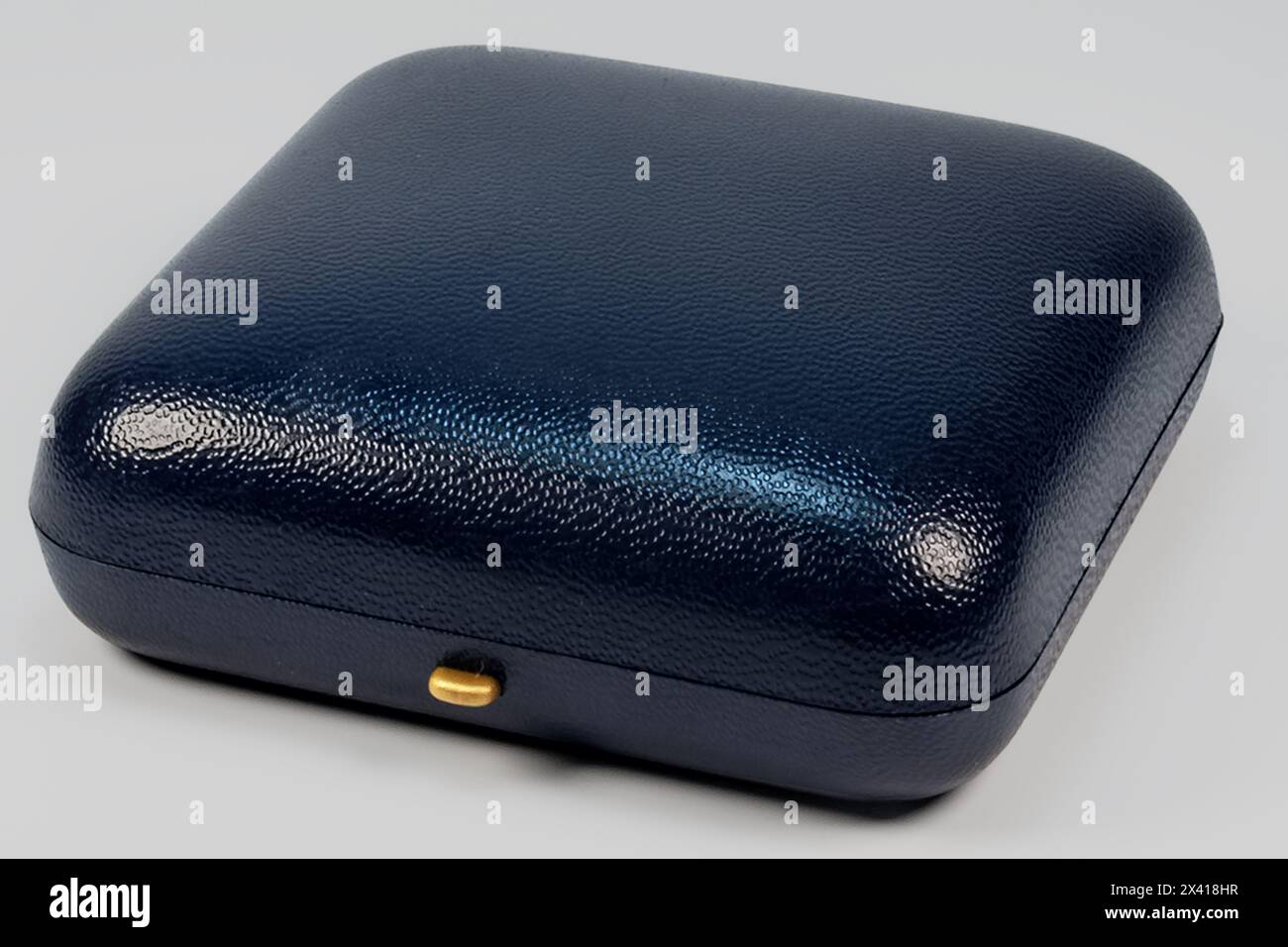 Jewelry Box Logo Mockup Branding 3D Rendering on Isolated Background ...