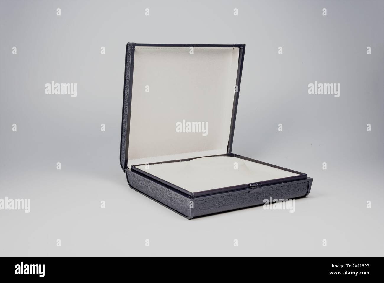 Jewelry Box Logo Mockup Branding 3D Rendering on Isolated Background ...
