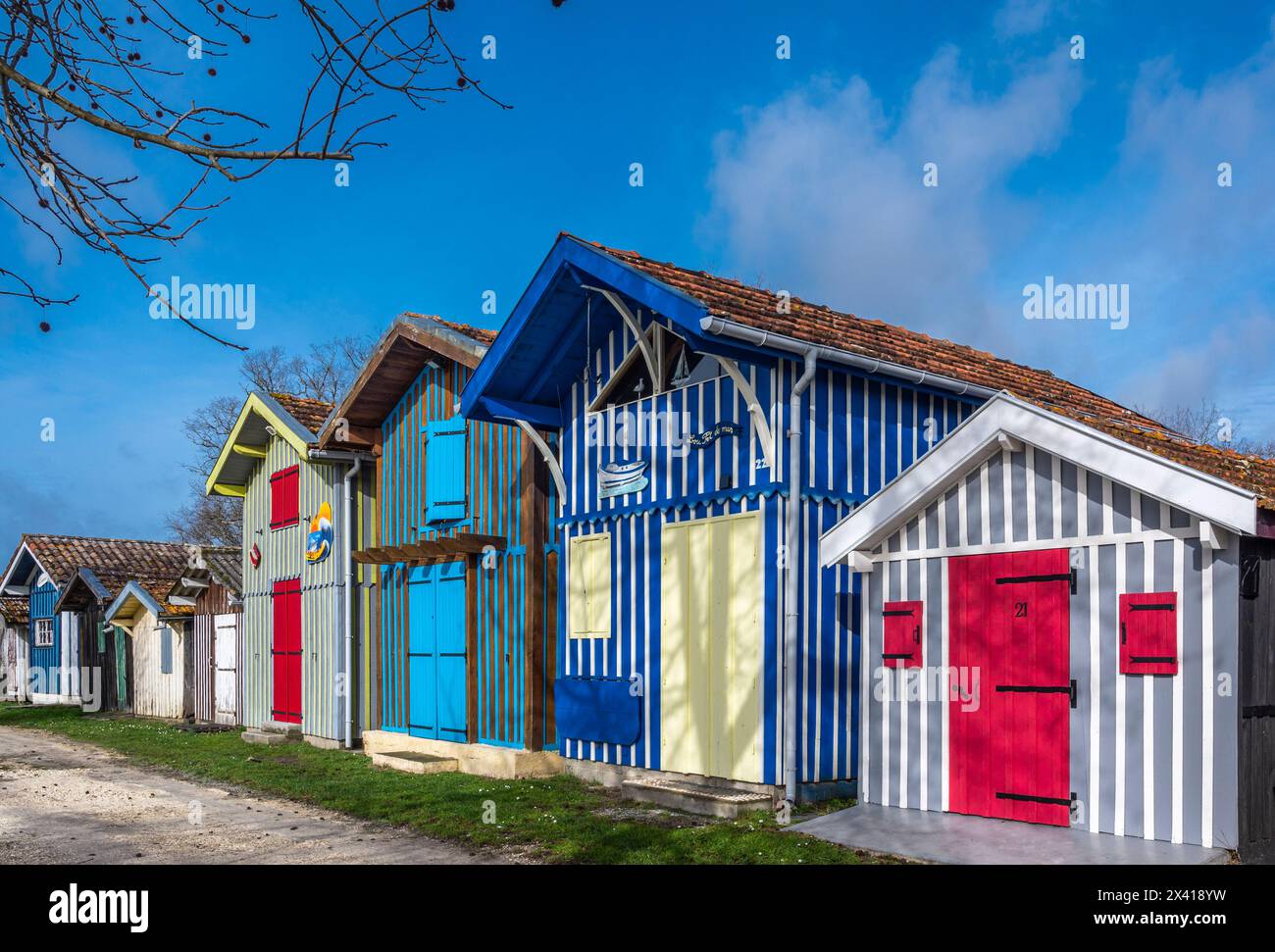 France, Gironde, Arcachon Bay (Bassin Arcachon), colorful huts of the ...
