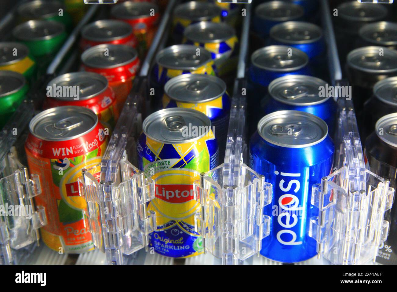 Pepsi machine hi-res stock photography and images - Alamy