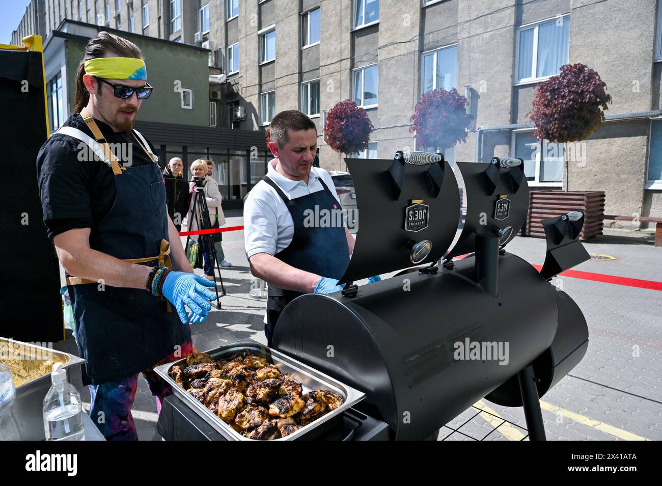 Non Exclusive: LVIV, UKRAINE - APRIL 26, 2024 - Noah Sims (L), a ...