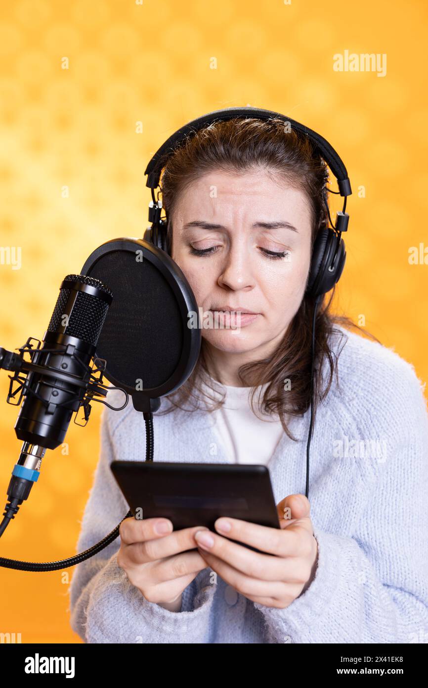 Narrator dramatic hi-res stock photography and images - Alamy