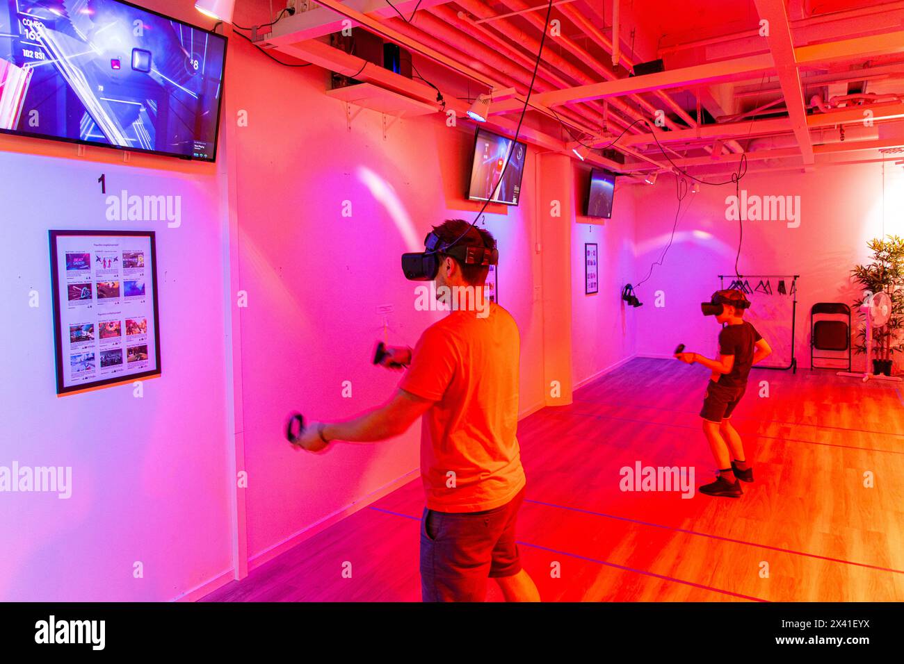 Virtual reality players Stock Photo - Alamy