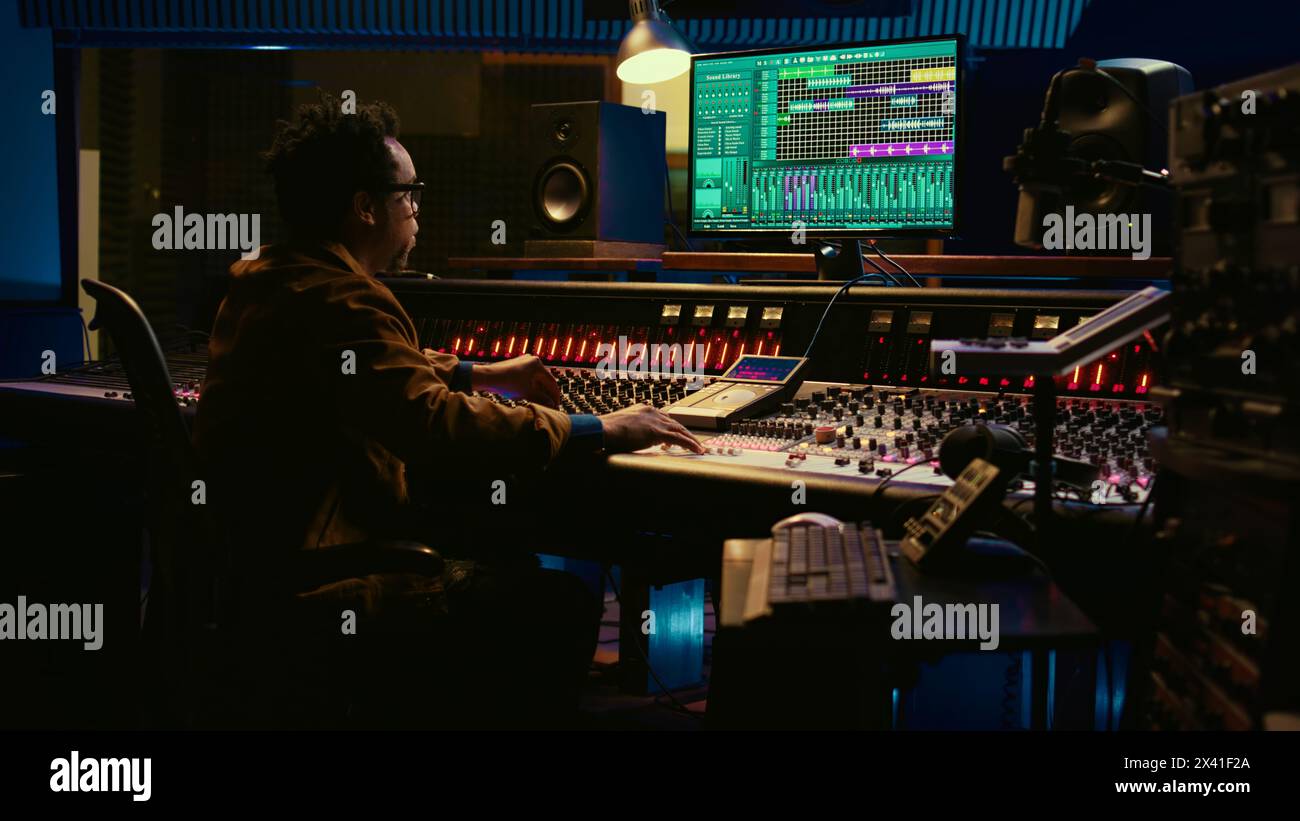 Sound booth camera hi-res stock photography and images - Alamy