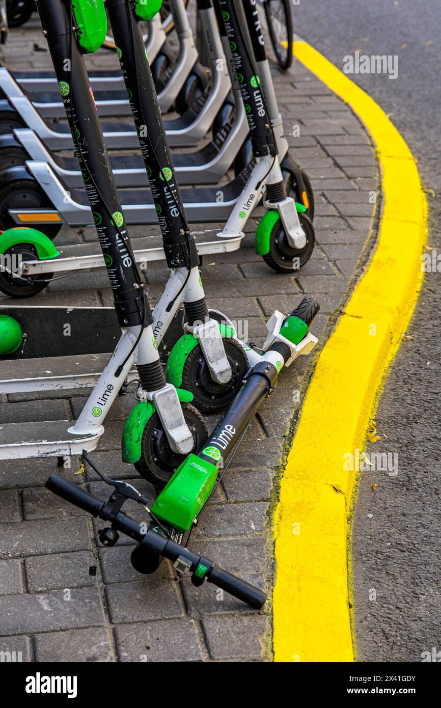 Loading alignment hi-res stock photography and images - Alamy