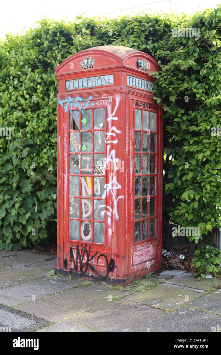 Graffiti phone booth hi-res stock photography and images - Alamy