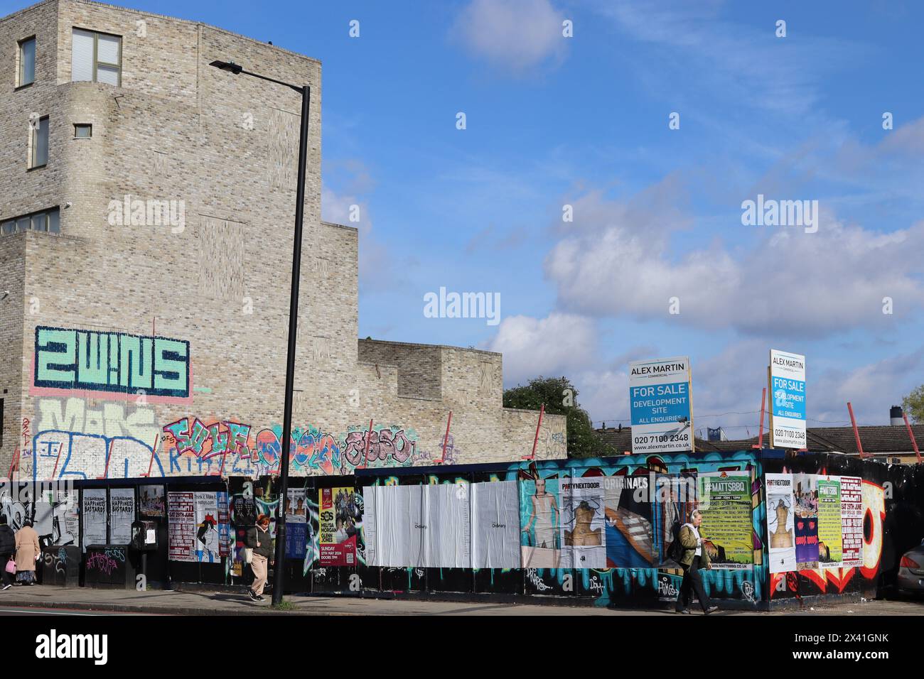 Street art on Peckham Road Stock Photo - Alamy