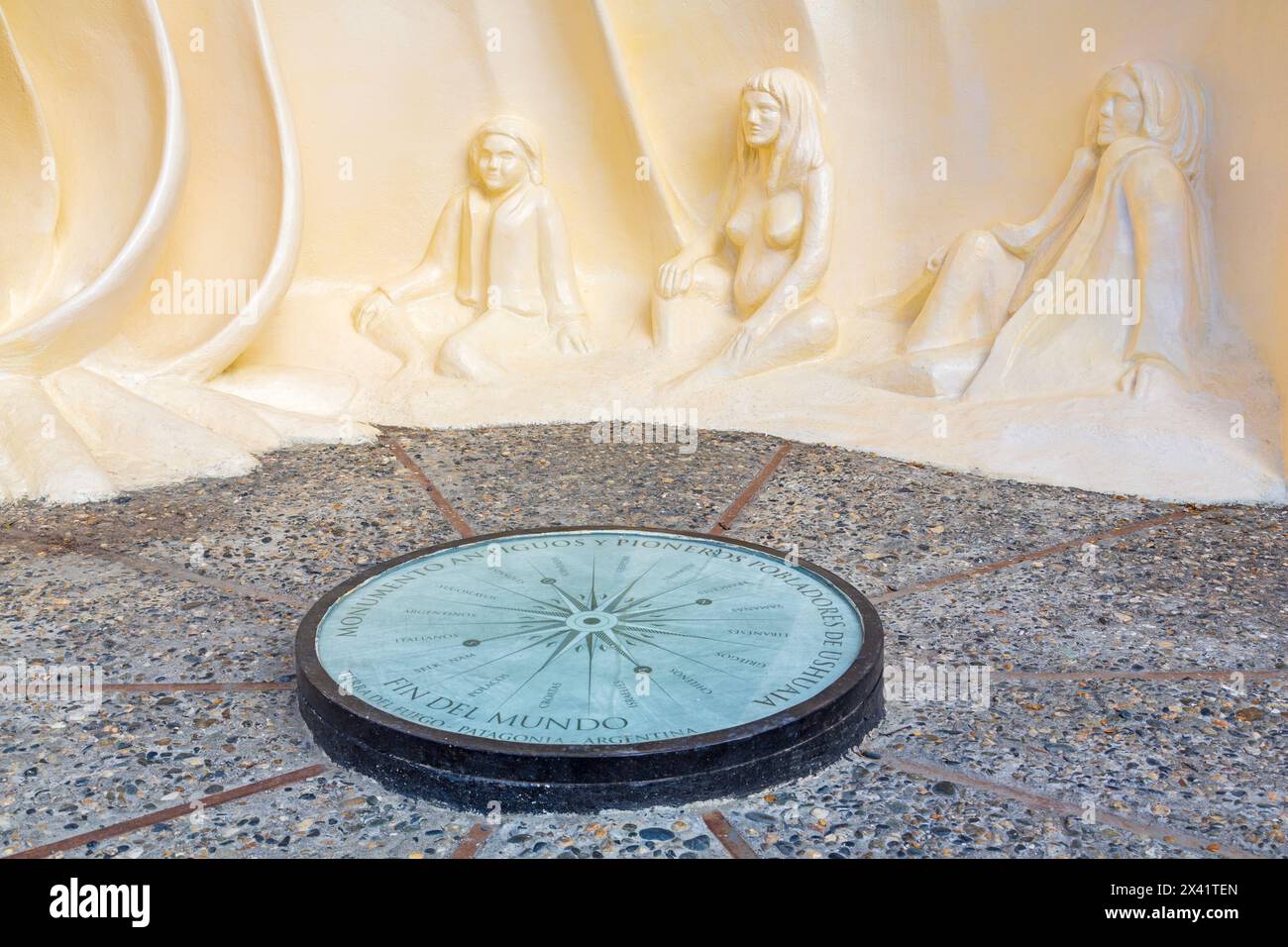 Monumento antiguos pobladores hi-res stock photography and images - Alamy