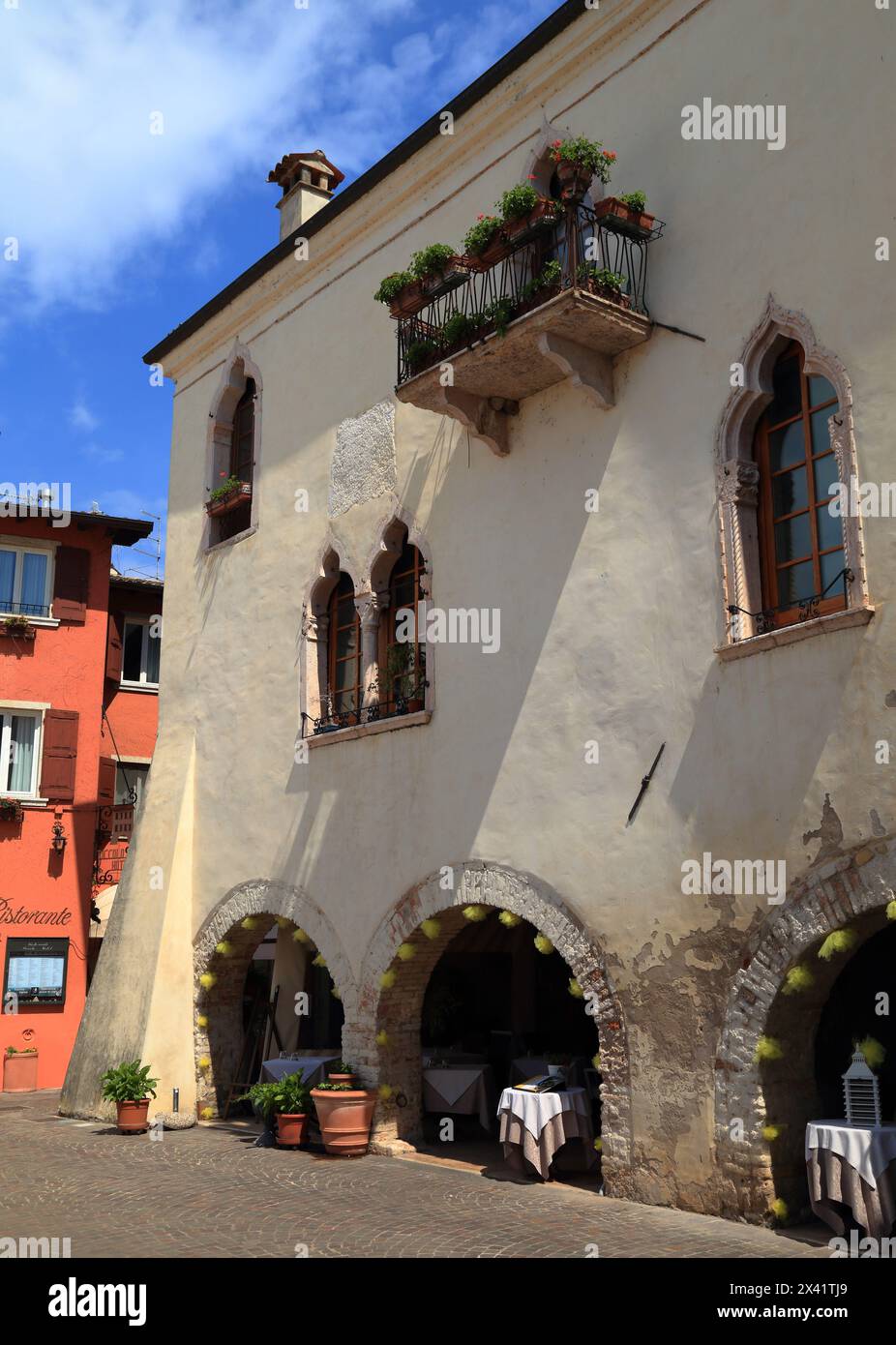 Ai capitani hi-res stock photography and images - Alamy