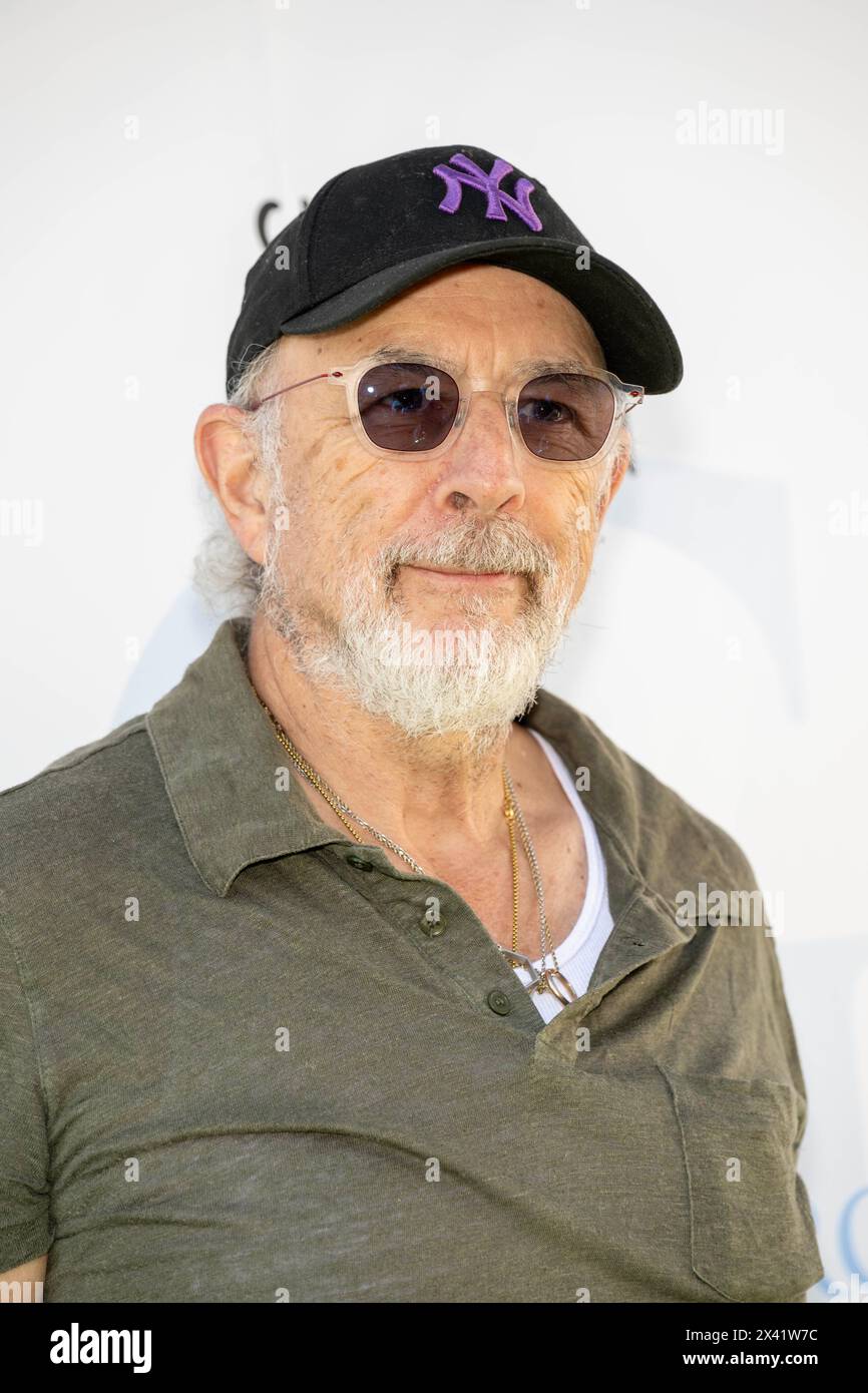 Los Angeles, USA. 29th Apr, 2024. Actor Richard Schiff attends 17th ...