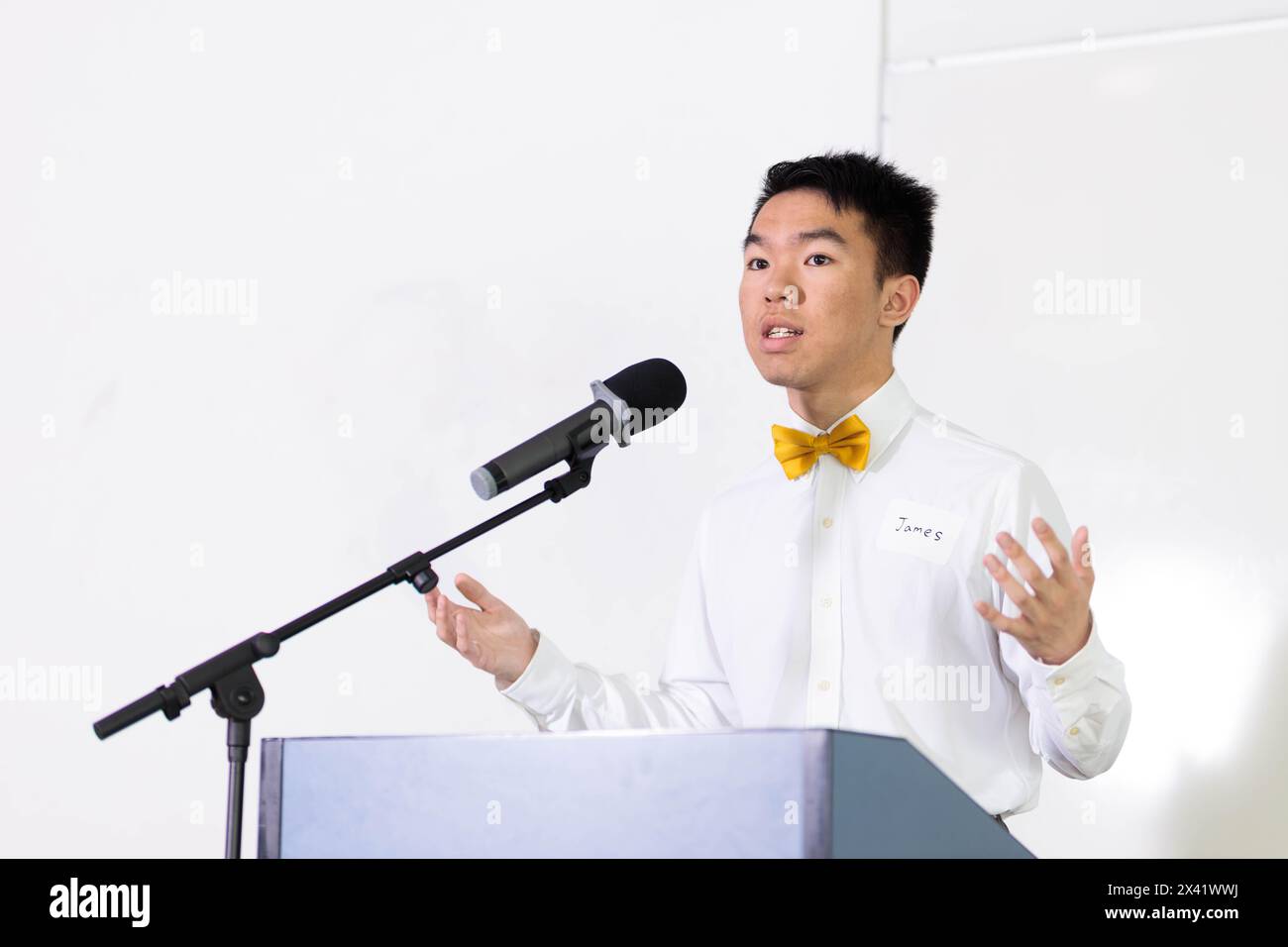 Leadership communication microphone gesturing hi-res stock photography ...
