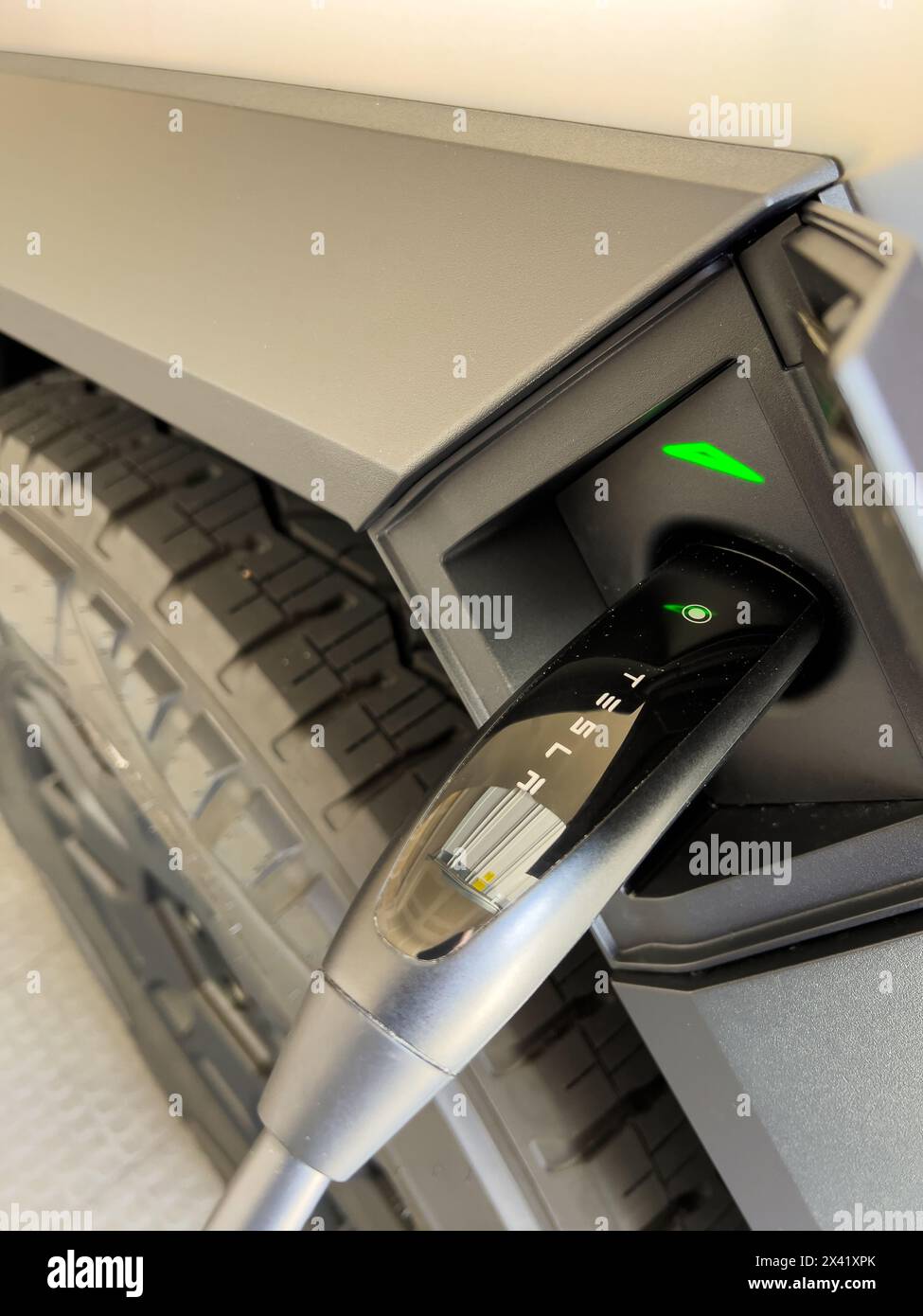 Cybertruck charging hi-res stock photography and images - Alamy