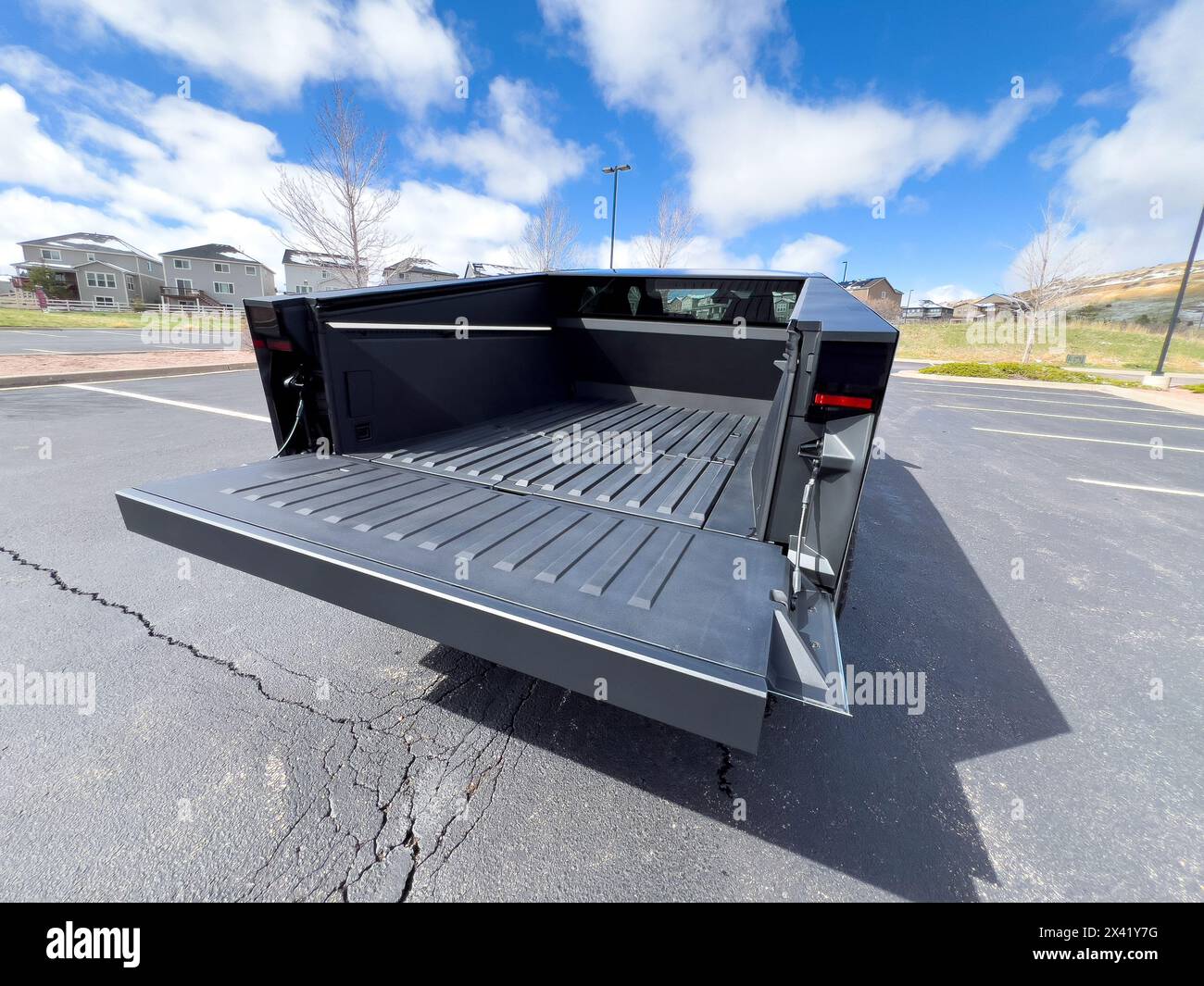 Angular cybertruck view hi-res stock photography and images - Alamy