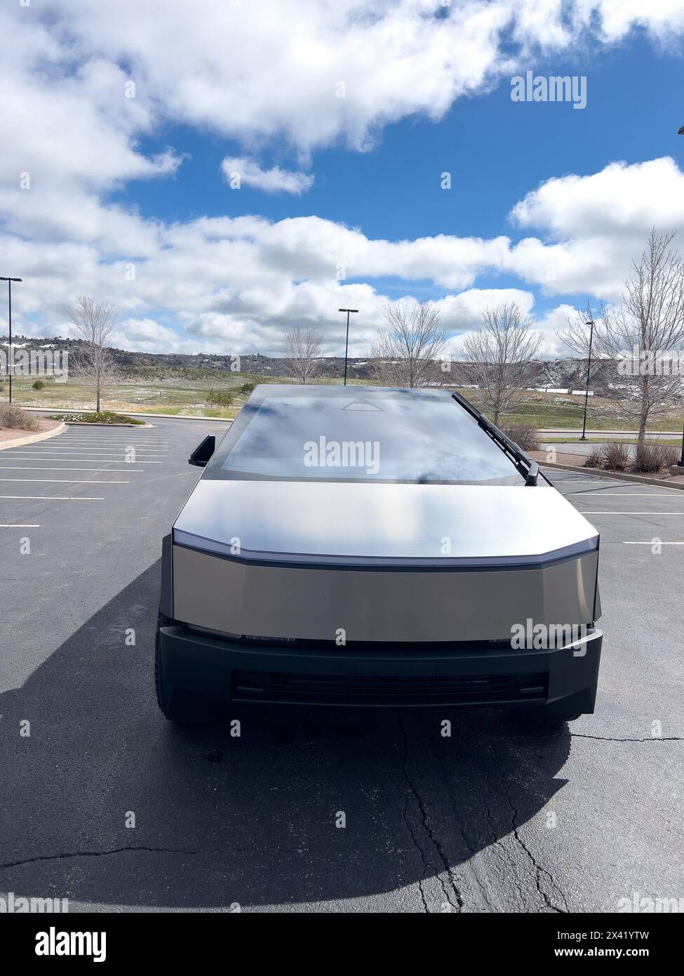 Cybertruck profile hi-res stock photography and images - Alamy