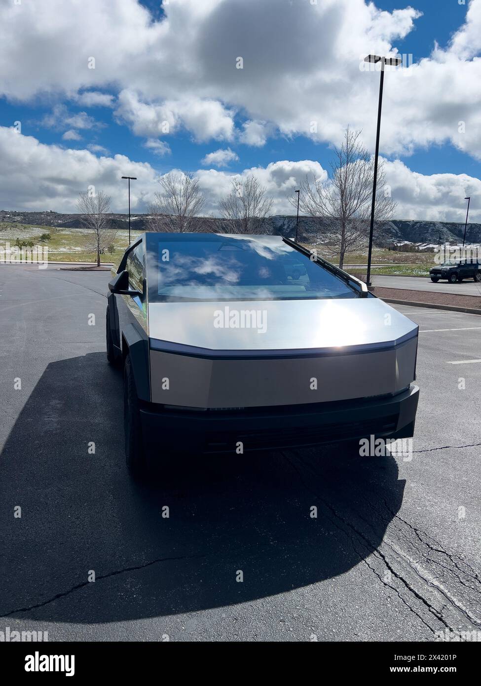 Cybertruck profile hi-res stock photography and images - Alamy