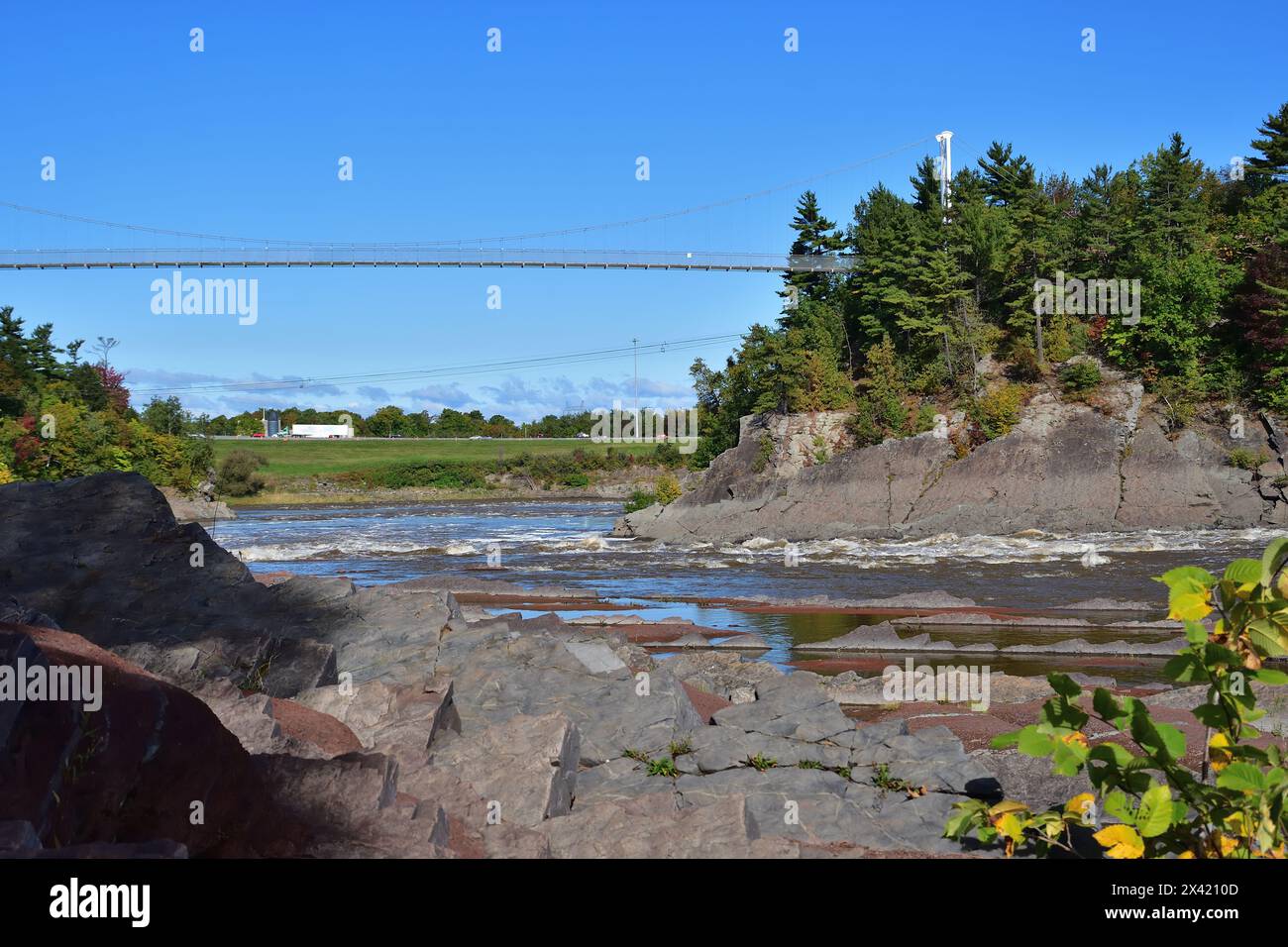 Suspended pedestrian bridge Parc des Chutes de la Chaudiere 113 meters ...