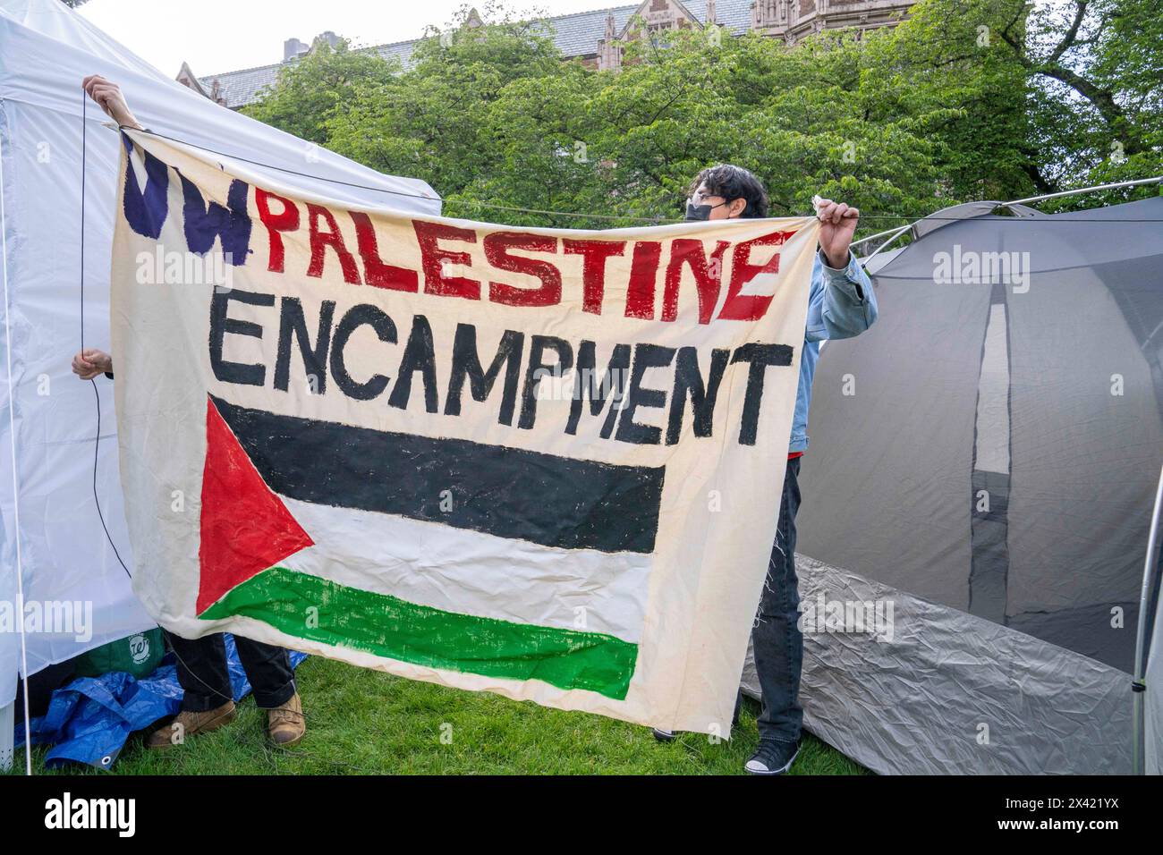pril 29, 2024, Seattle, Washington, USA: Activists set up tents for a ...