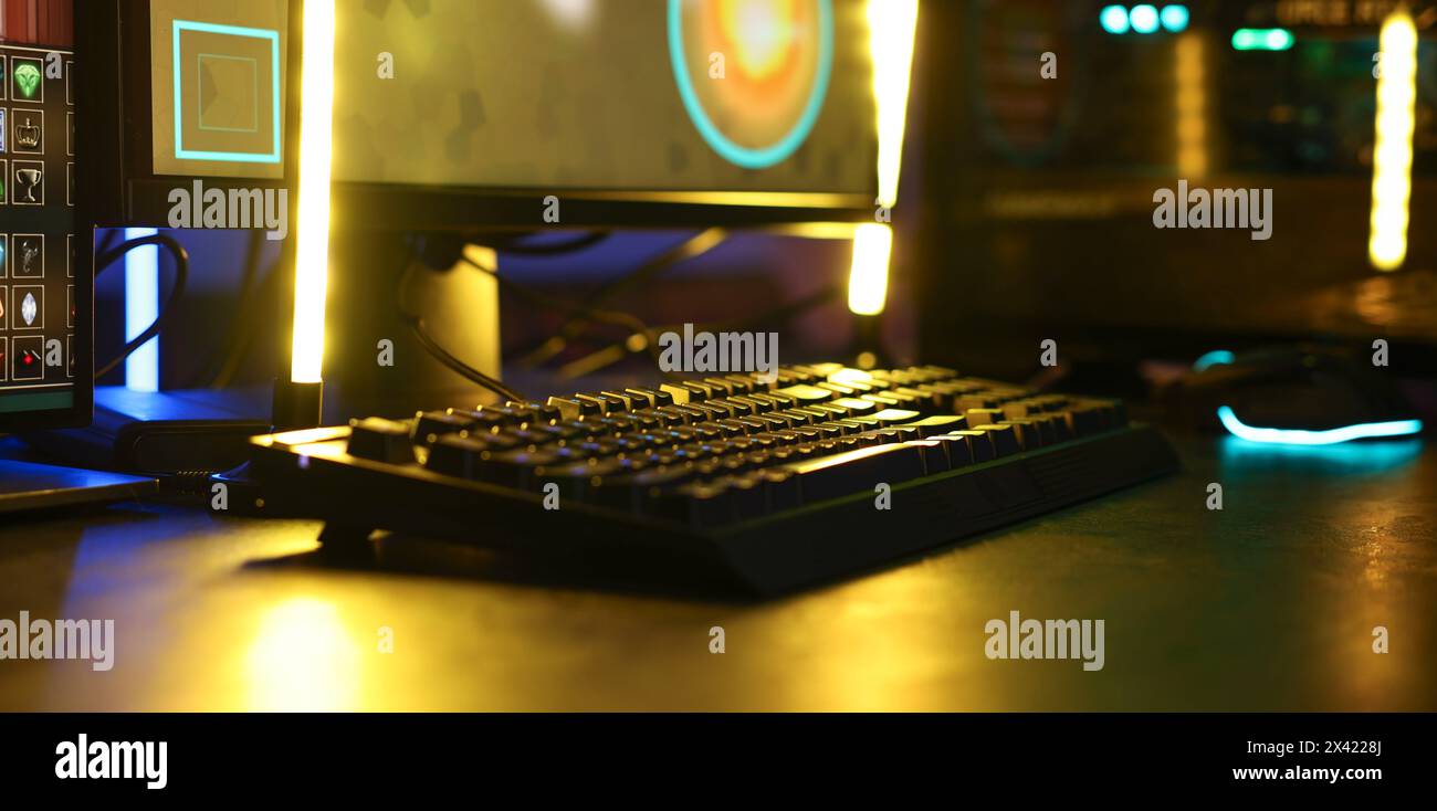 Playing video games on keyboard hi-res stock photography and images - Alamy
