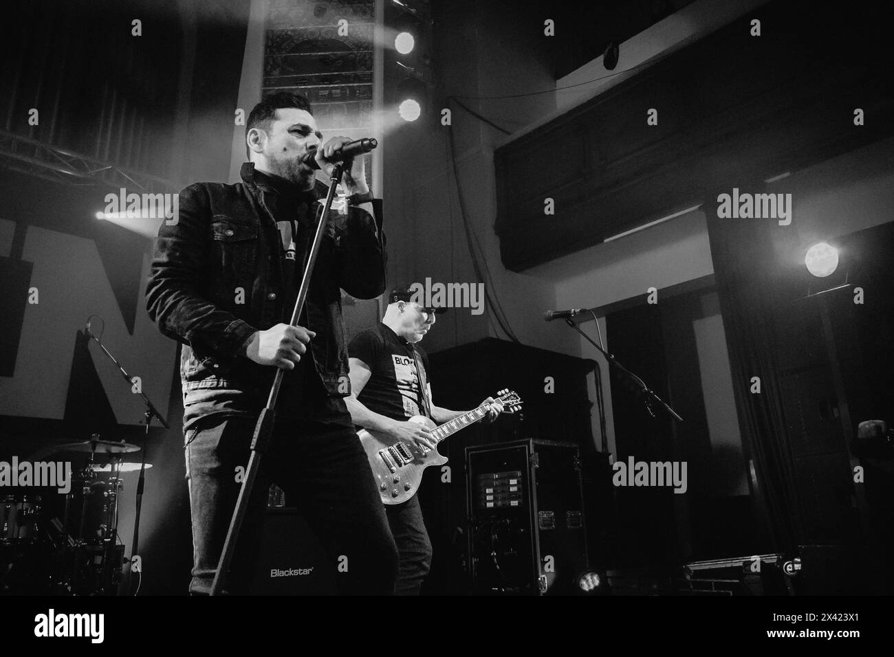 Dante Gizzi performing with Gun at Saint Lukes in Glasgow on the 26th ...